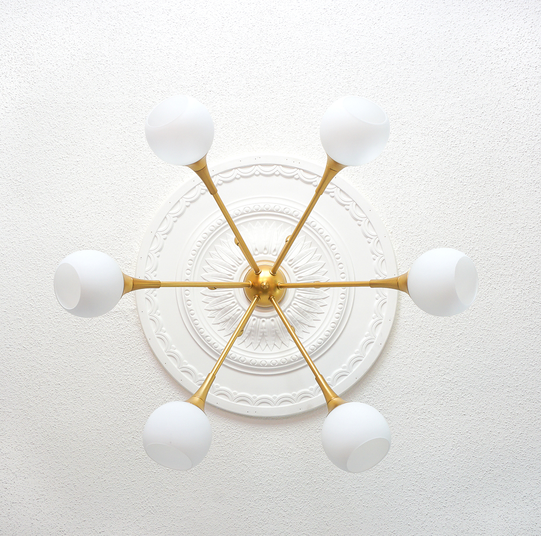 How to Center a Light Fixture Using a Ceiling Medallion - Francois et Moi