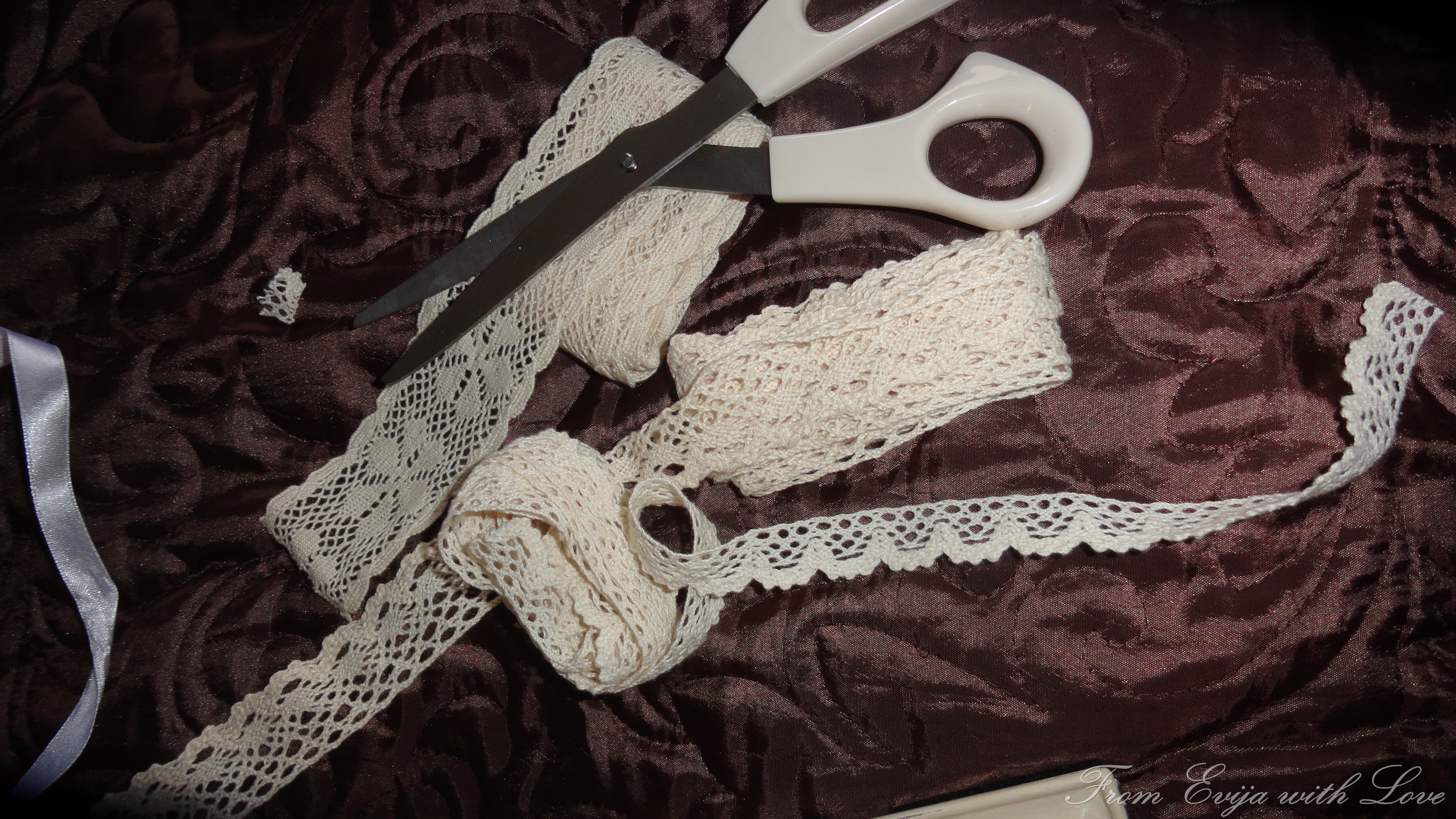 Vintage inspired lace photo frame - From Evija with Love