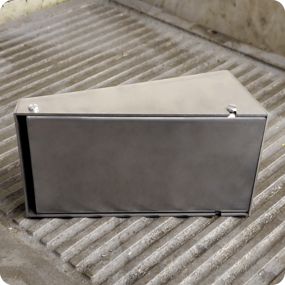 FZ Wedge 'FUZZCASES' Enclosure - With hinged Base Plate & Clinch Nut ...
