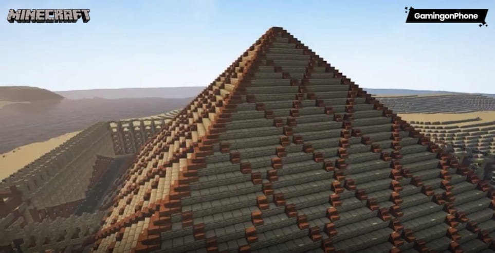 Minecraft fan builds an amazing Pyramid in the game
