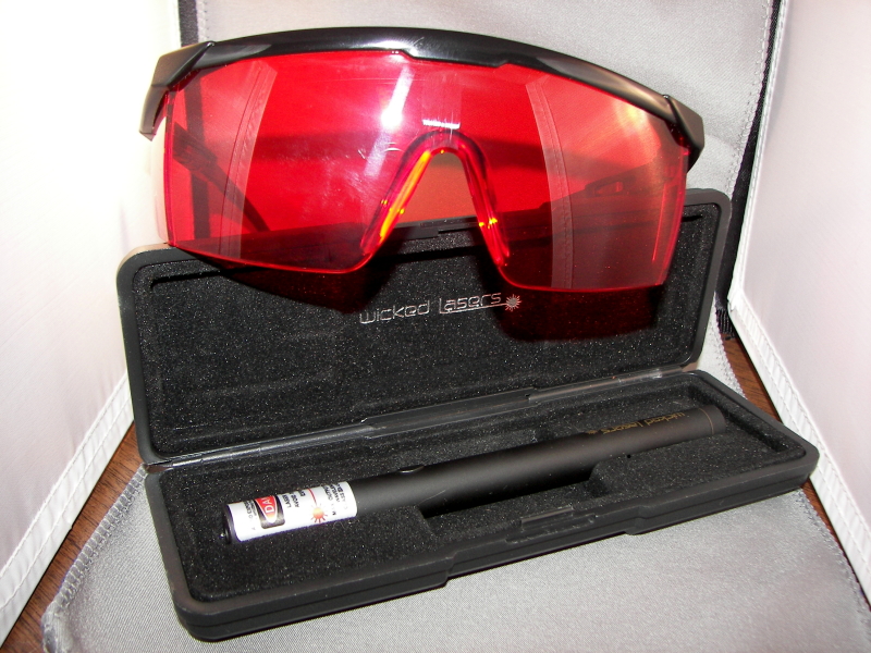 Review: Wicked Lasers Executive Series | GearDiary