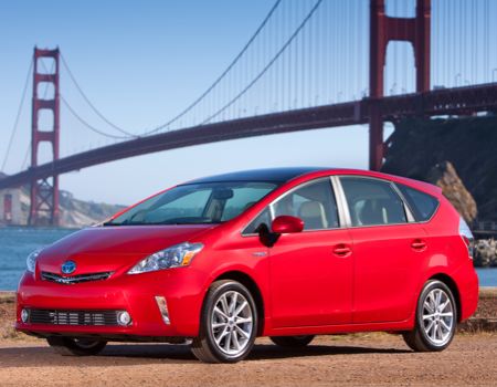 2013 Toyota Prius v for the Growing Green Family | GearDiary