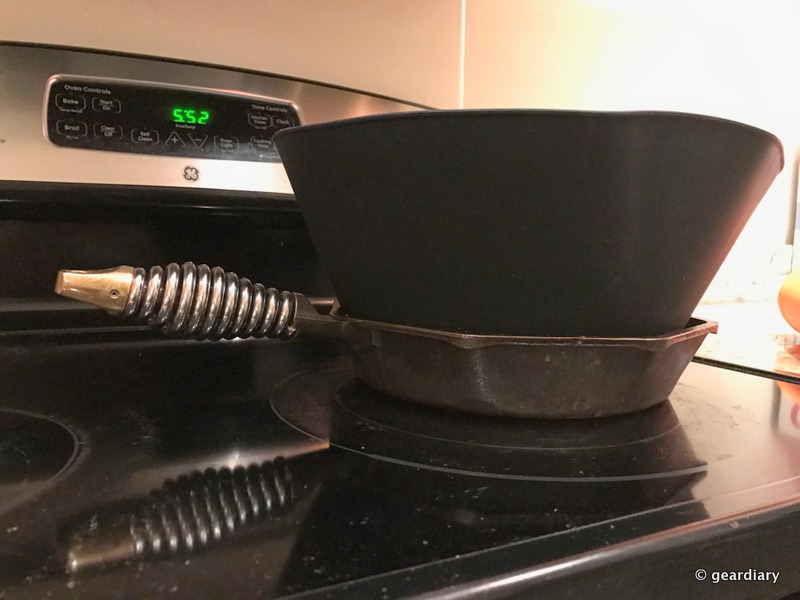The FryWall Is a Microwave Cover for Your Stovetop | GearDiary