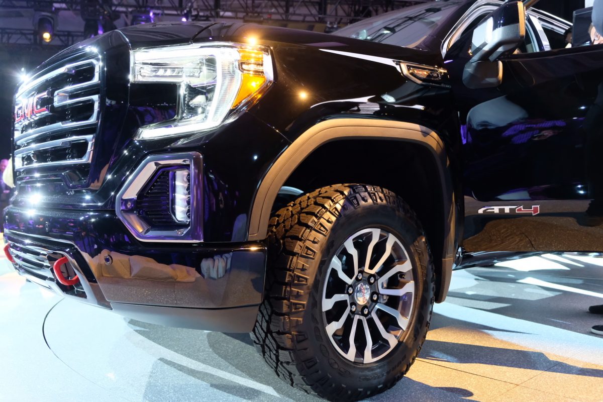 GMC's All New 2019 Sierra AT4 Is an Off-Road Pickup with Luxury ...