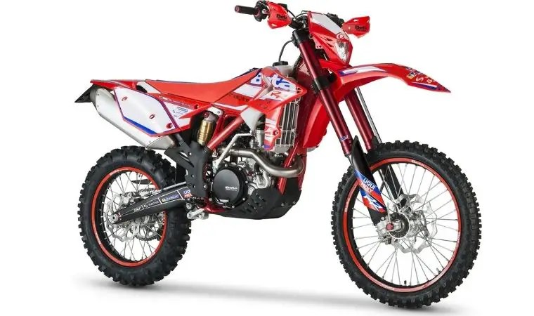 Best 4 Stroke Dirt Bike For Trail Riding | Gear Honest