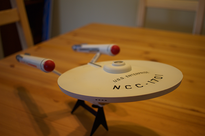 AMT’s Star Trek “USS Enterprise” Model Kit – Geekometry