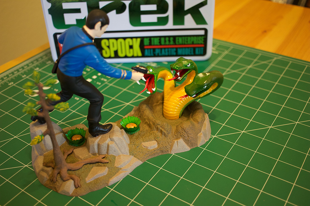 AMT’s Star Trek “Mr. Spock of the USS Enterprise” Model Kit – Geekometry