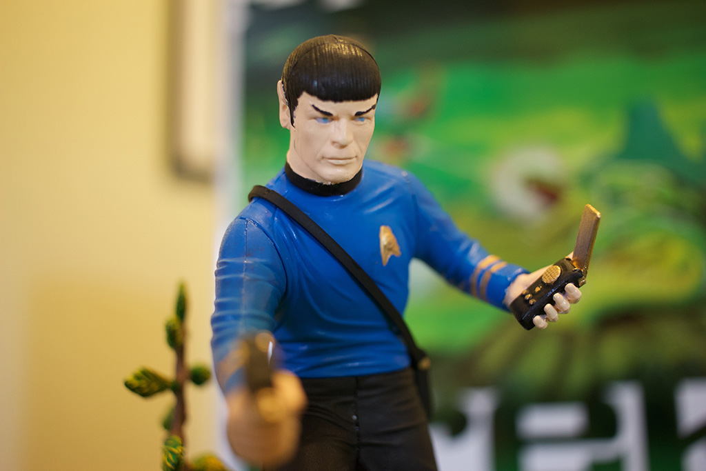 AMT’s Star Trek “Mr. Spock of the USS Enterprise” Model Kit – Geekometry