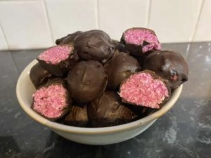Homemade Raspberry Ruffles - Geoff's Baking Blog