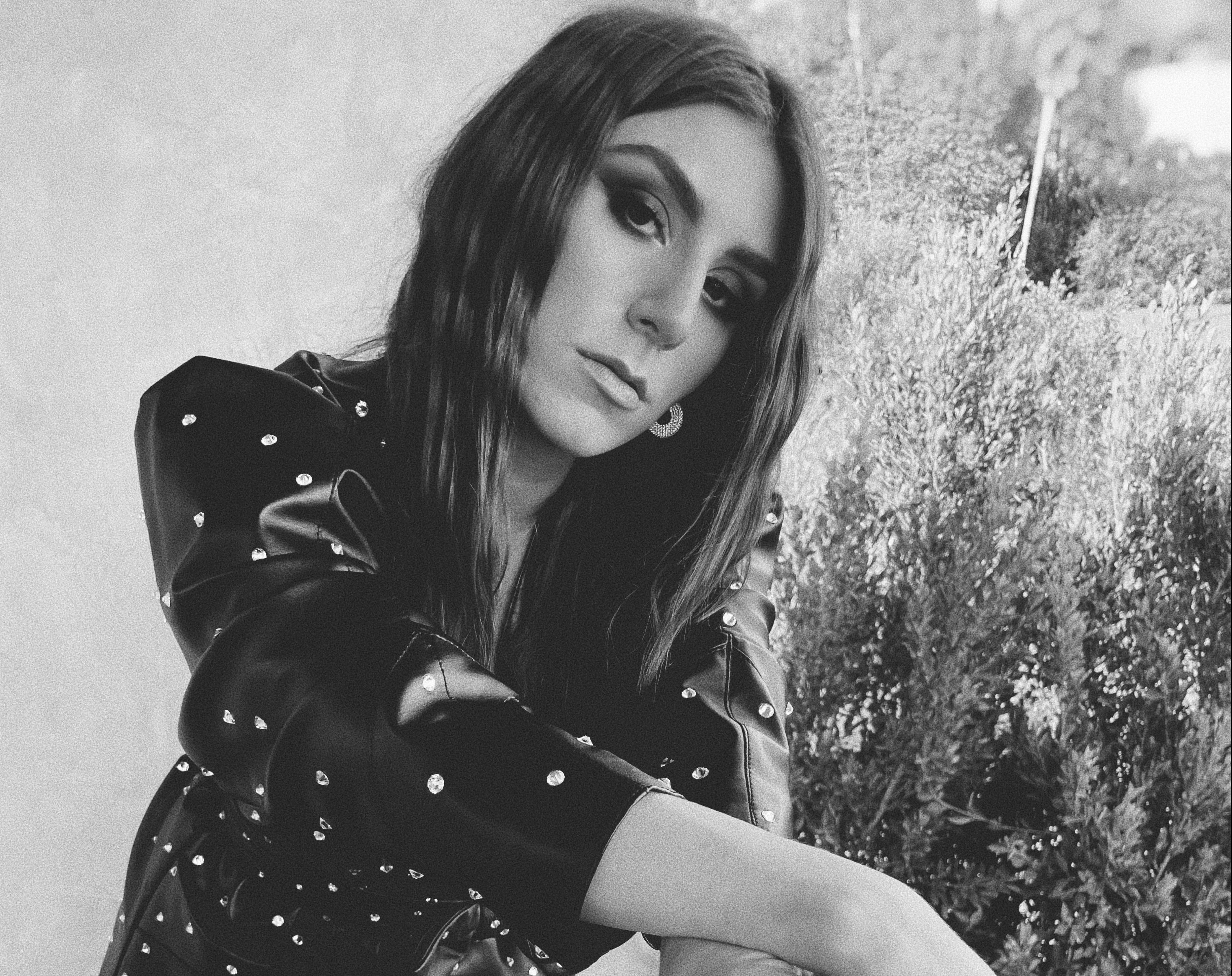 Glasse Factory - Exclusive Premiere: Madison Perrott Makes Debut with ...