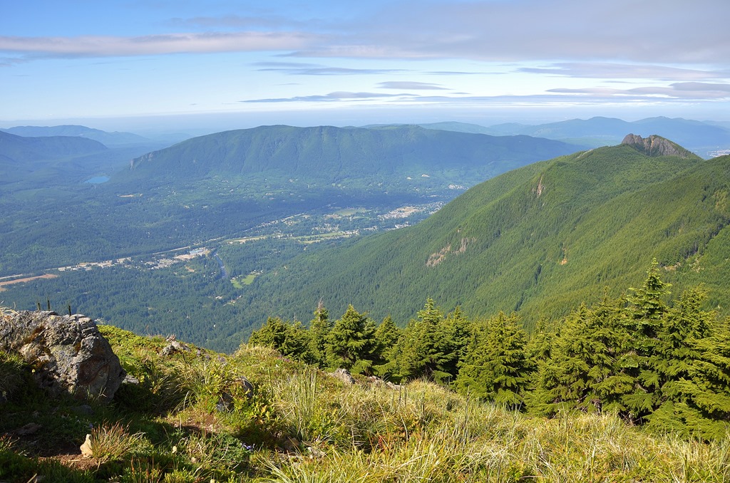 Mt. Teneriffe Hike – Daron Green