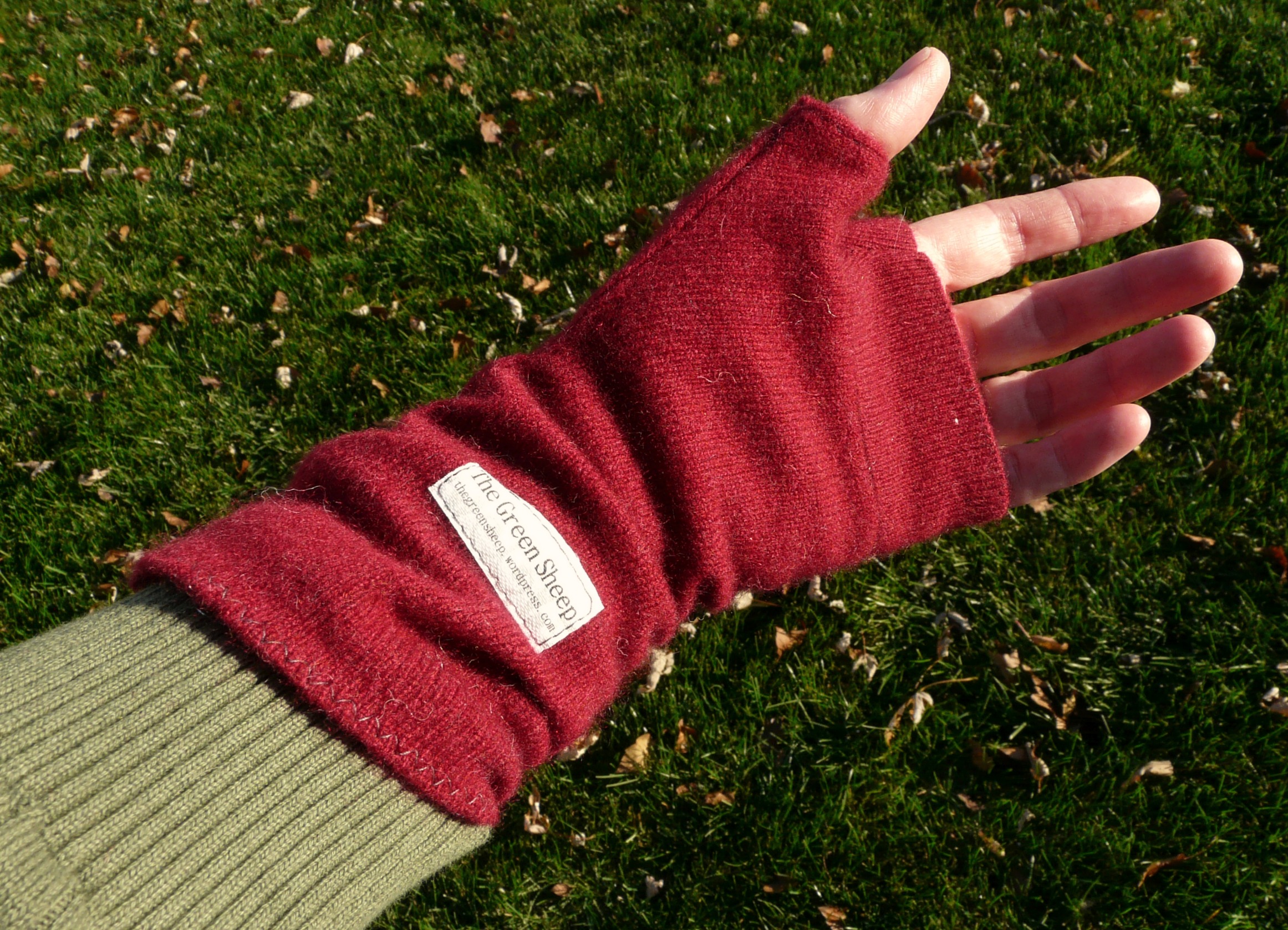 fall and fingerless gloves - The Green Sheep