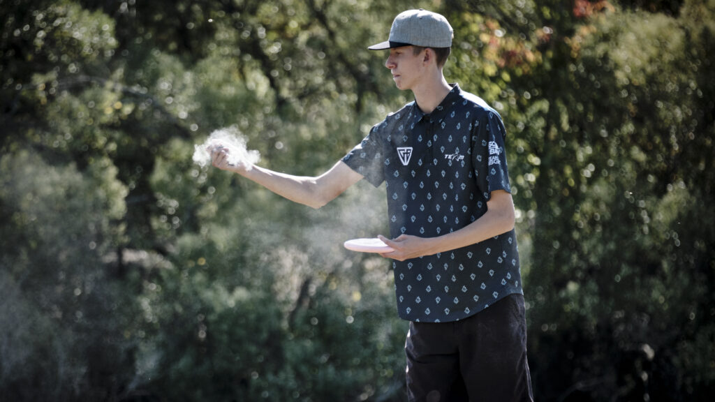 Gannon Buhr literally invented a new way to putt