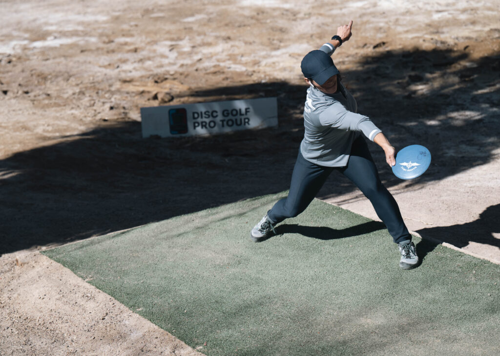 Disc golf: The benefits of leaning (heavily) on one disc