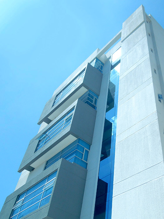 Edificio MedPlaza Diseño arquitectónico por Gually Arquitectos