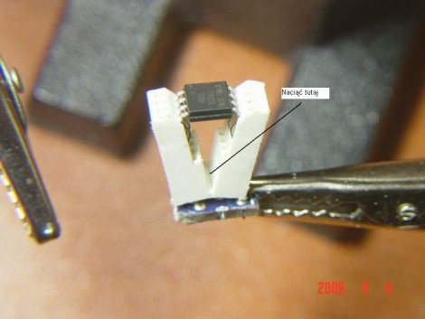 Build Your Own SOIC Progamming Clip | Hackaday