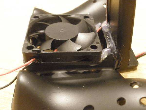 Fan And Vent Holes Prevent Sweaty Gaming Hands | Hackaday