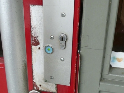 IButton Is Opening Doors At The TkkrLab | Hackaday