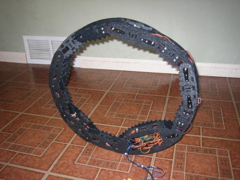 Snake-like Robot Can Roll Around In A Ring | Hackaday