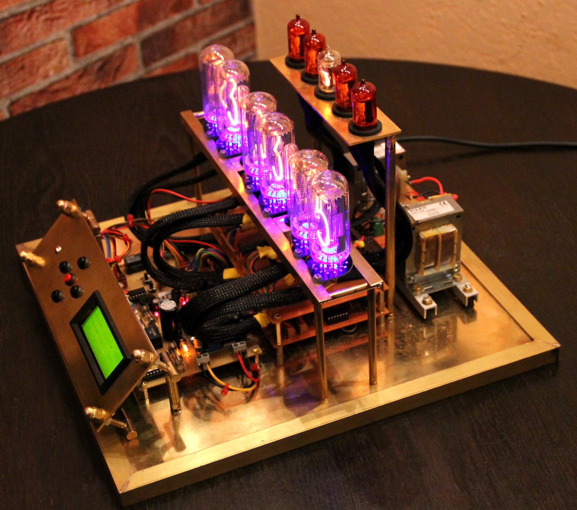 Nixie Clock That Doesn’t Skimp On The Number Of Tubes | Hackaday