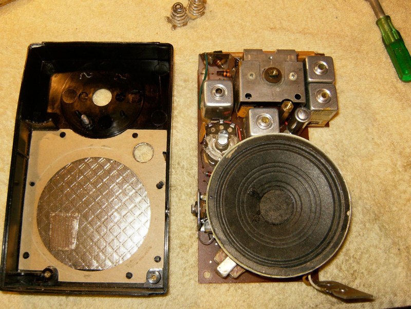 Poor Audio Quality Made Great: Listen To Vintage Music Using An Antique ...