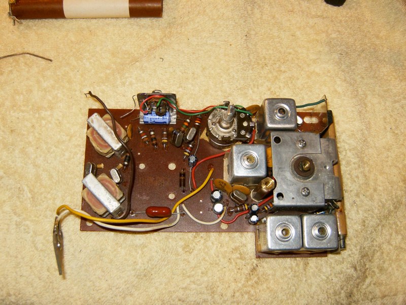 Poor Audio Quality Made Great: Listen To Vintage Music Using An Antique ...