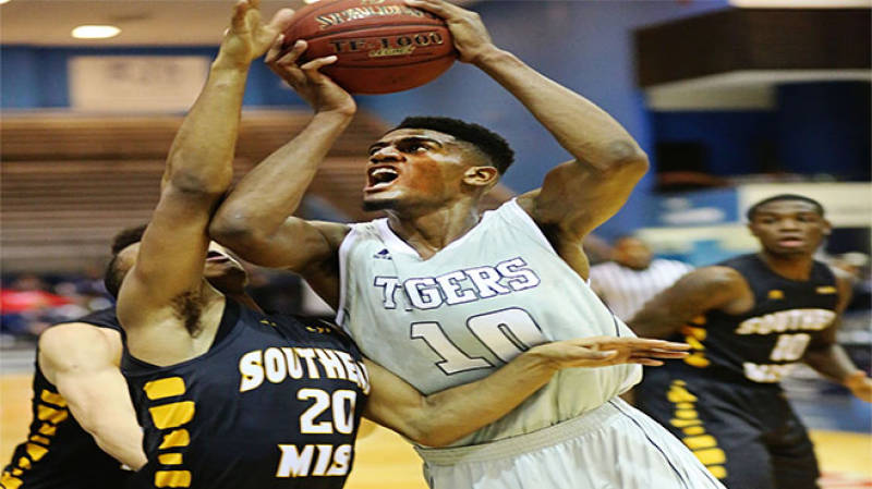 Jackson State Snaps Losing Streak, Blows Past Southern Mississippi 66-46