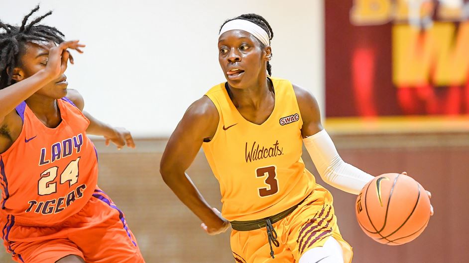 Bethune-Cookman, Morgan Beacham have perfect night against Edward Waters