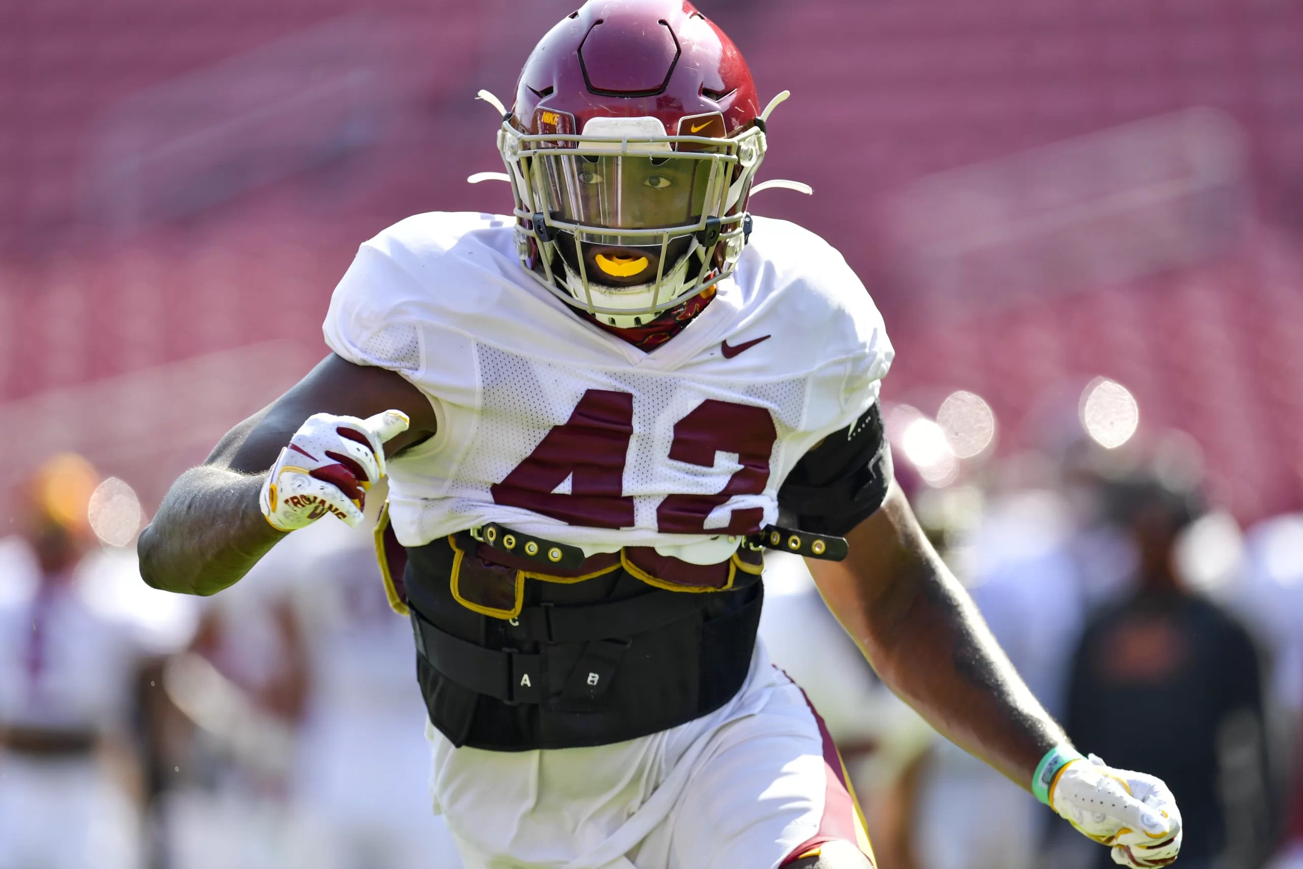 Former Jackson State, USC linebacker arrested on federal fraud charges