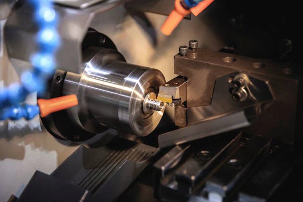 Torneado Qué Es Procesos Y Ventajas Helferindustrial