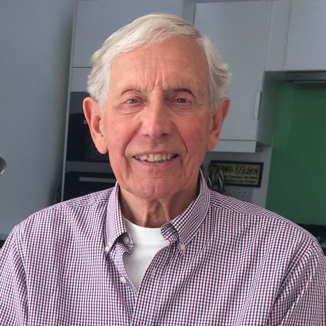 How Kenneth Sadler Brought Comfort & Style to the Atlas Computer ...