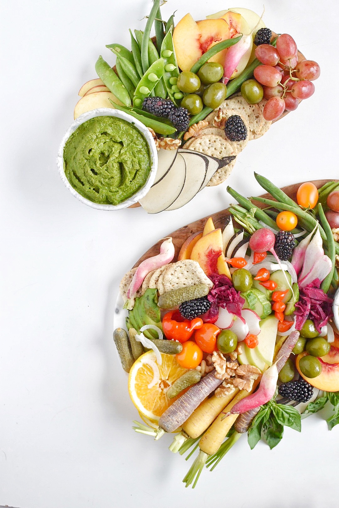 Paleo Charcuterie Board Using Simple Mills Crackers - Holistic Rendezvous