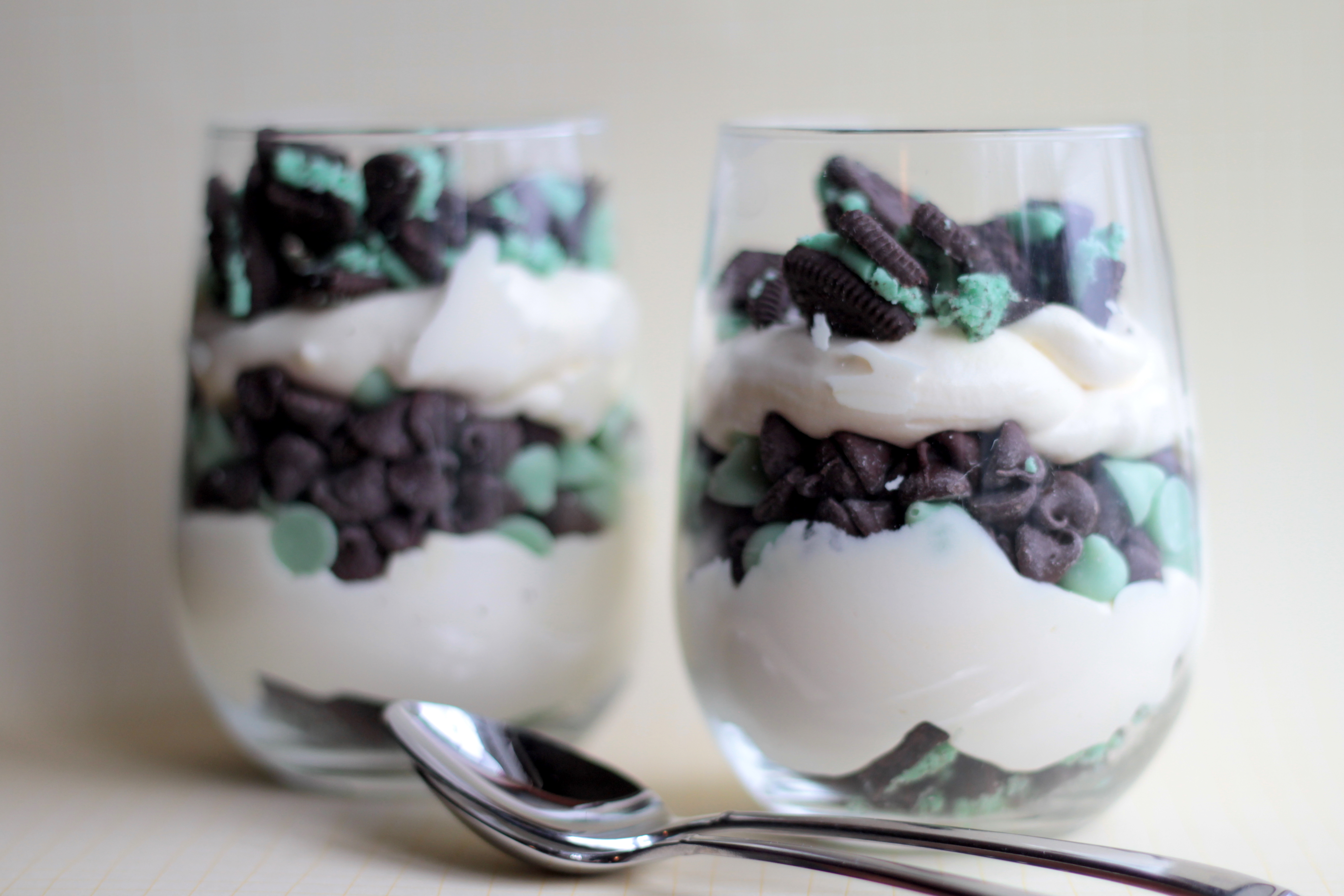 Mint Chocolate Cookie Pudding – Holly Bakes