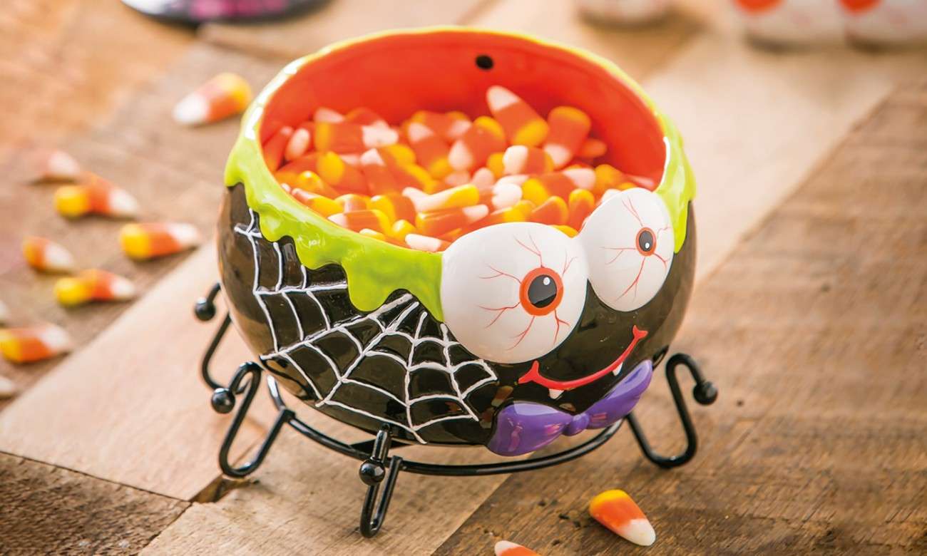 5 Halloween Candy Games Your Kids Will Love MonalisaMadness 5-halloween-candy-games-your-kids-will-love-monalisamadness