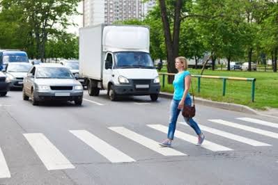 Pedestrian Safety Tips: Walking On The Road? See Five Tips To Avoid ...