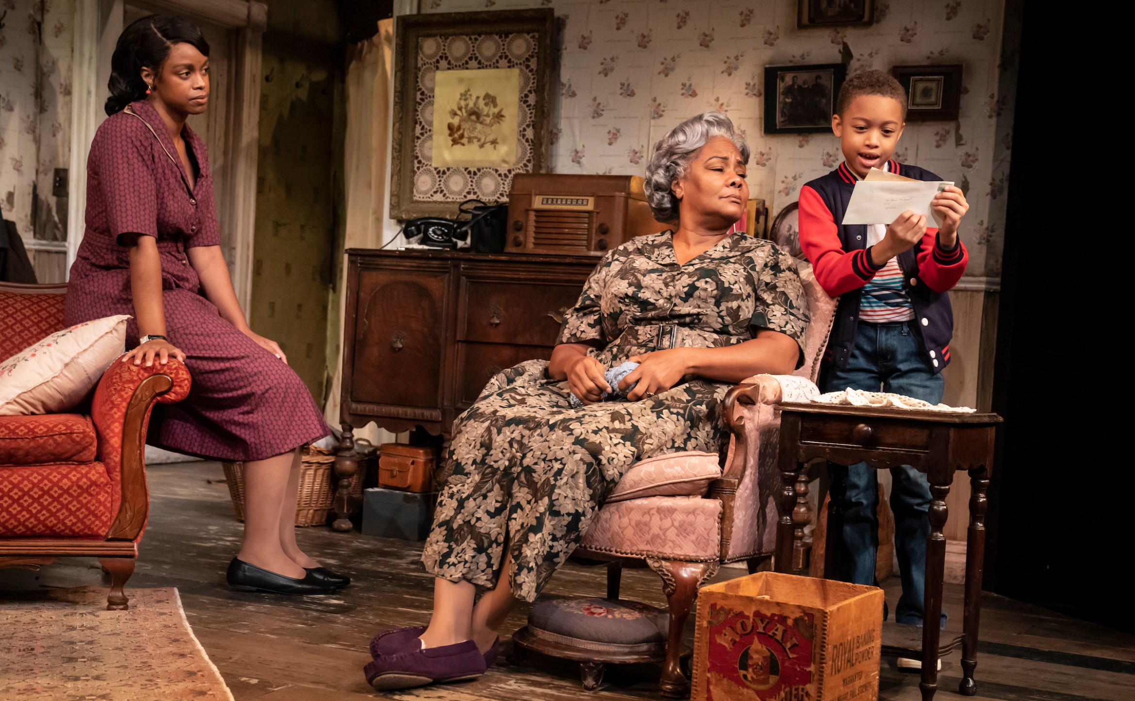 The Public Theater Presents Lorraine Hansberry s A Raisin In The Sun the-public-theater-presents-lorraine-hansberry-s-a-raisin-in-the-sun