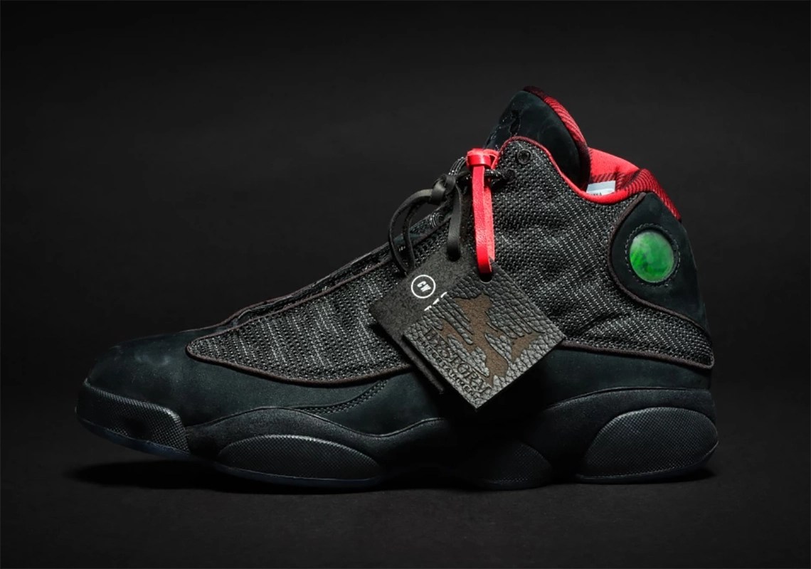 Sotheby's vai leiloar pares do Air Jordan criado em homenagem a ...