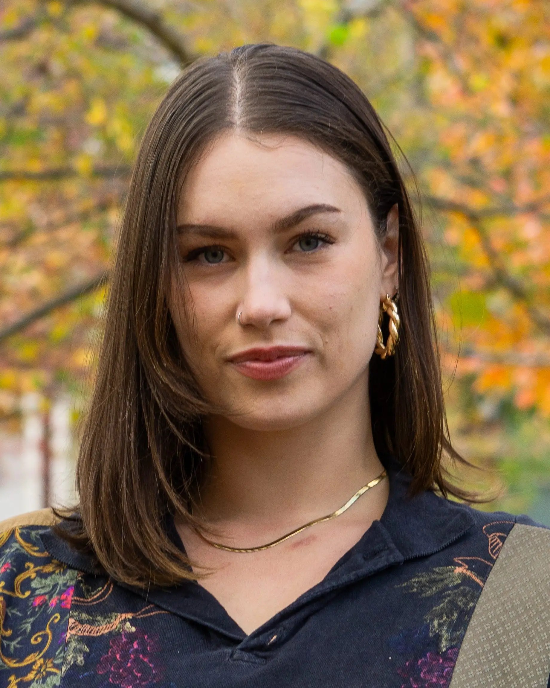 Gossip Vs Venting A Therapist Explains The Difference Business Insider