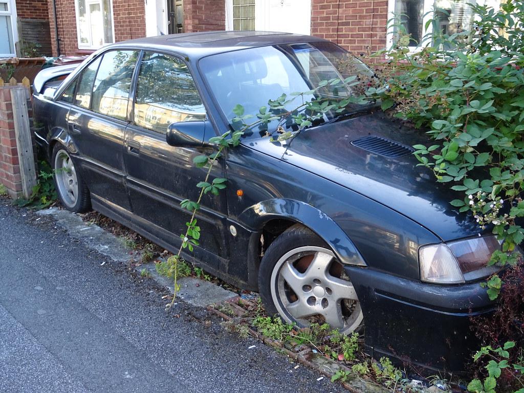 ABANDONED Vauxhall lotus carlton 1991 VERY RARE – Cars Club