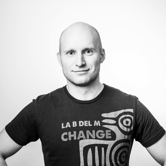 Java Replacing All Non Alphanumeric Characters With Empty Strings