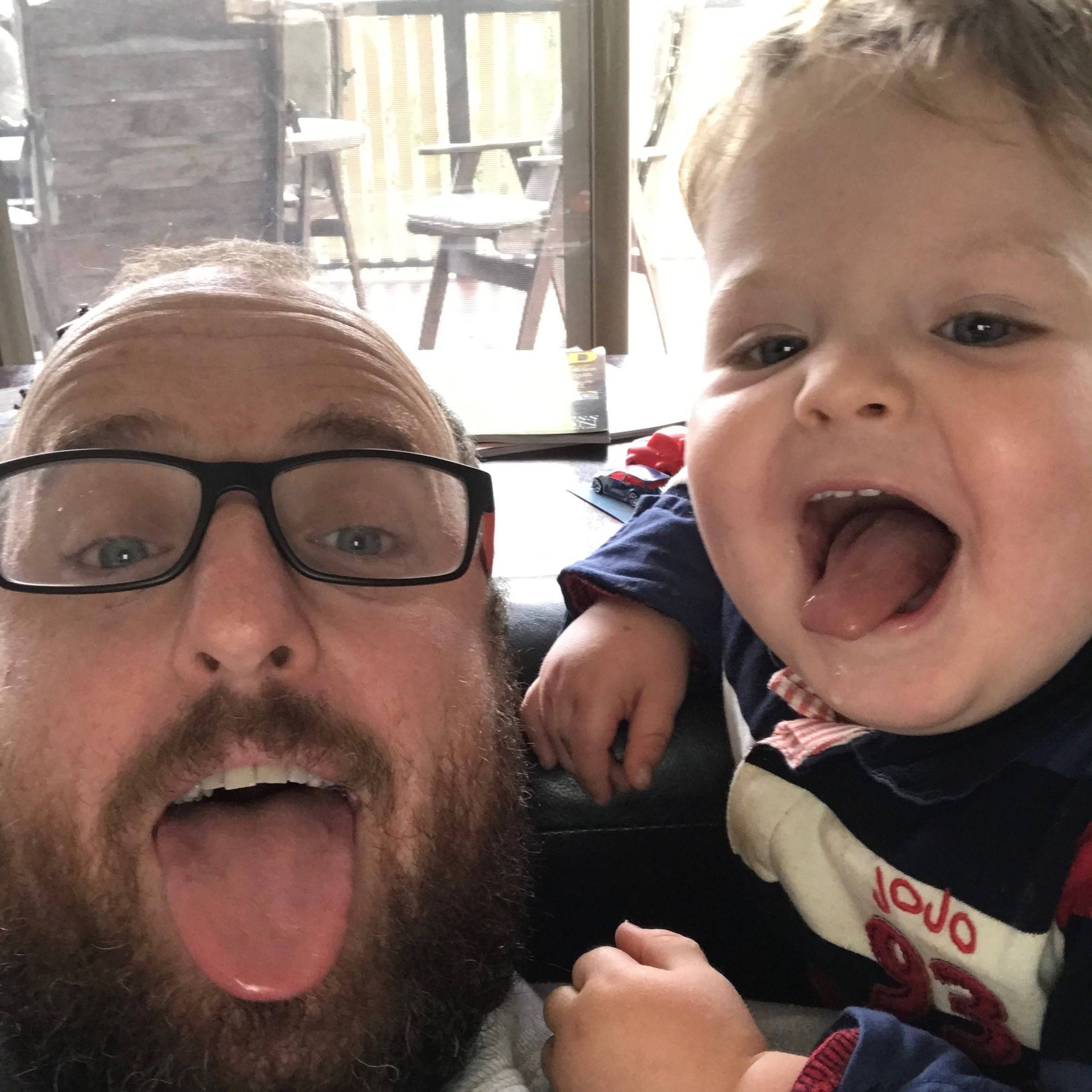 Python How To Serialize Sqlalchemy Result To Json Stack Overflow