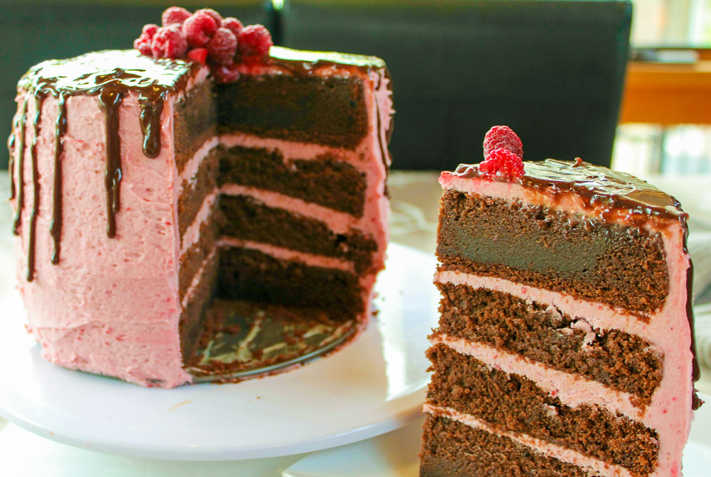 Chocolate Raspberry Cake – Icing On The Steak