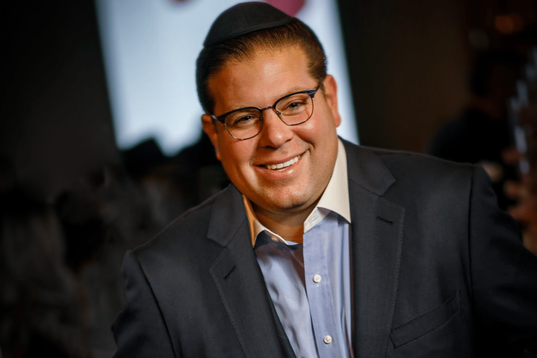 Avi Goldstein - Founder of HotelRooms.com