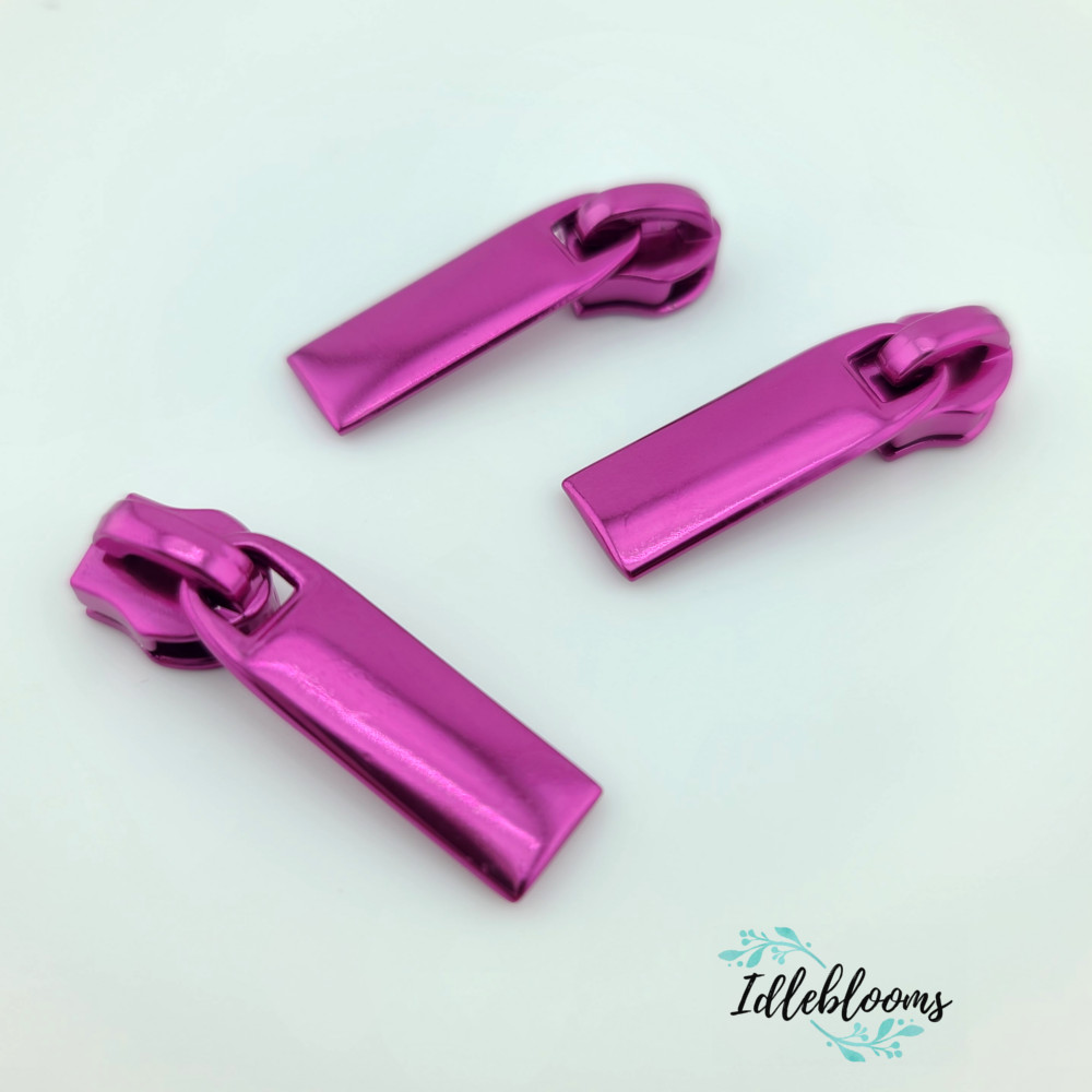 Classic Bar #5 Zipper Pull * Idleblooms