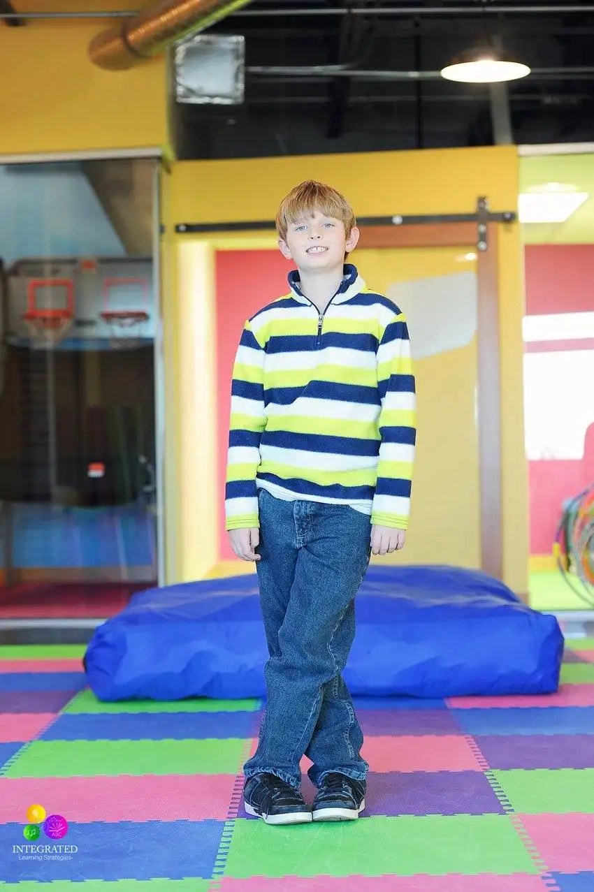 Crossing the Midline Exercises to Strengthen Arms and Legs for Brain ...