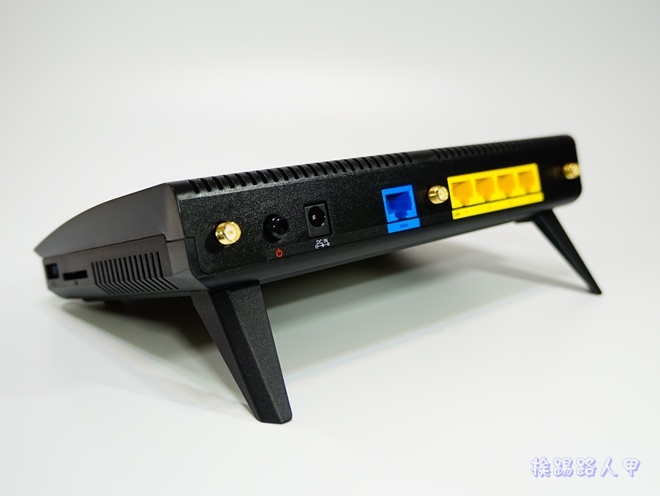 Synology群暉推出支援NAS的RT1900ac雙頻無線路由器(上) - 挨踢路人甲