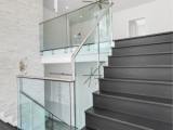 Closed Vs Open Riser Stairs What Works Best In Modern Homes