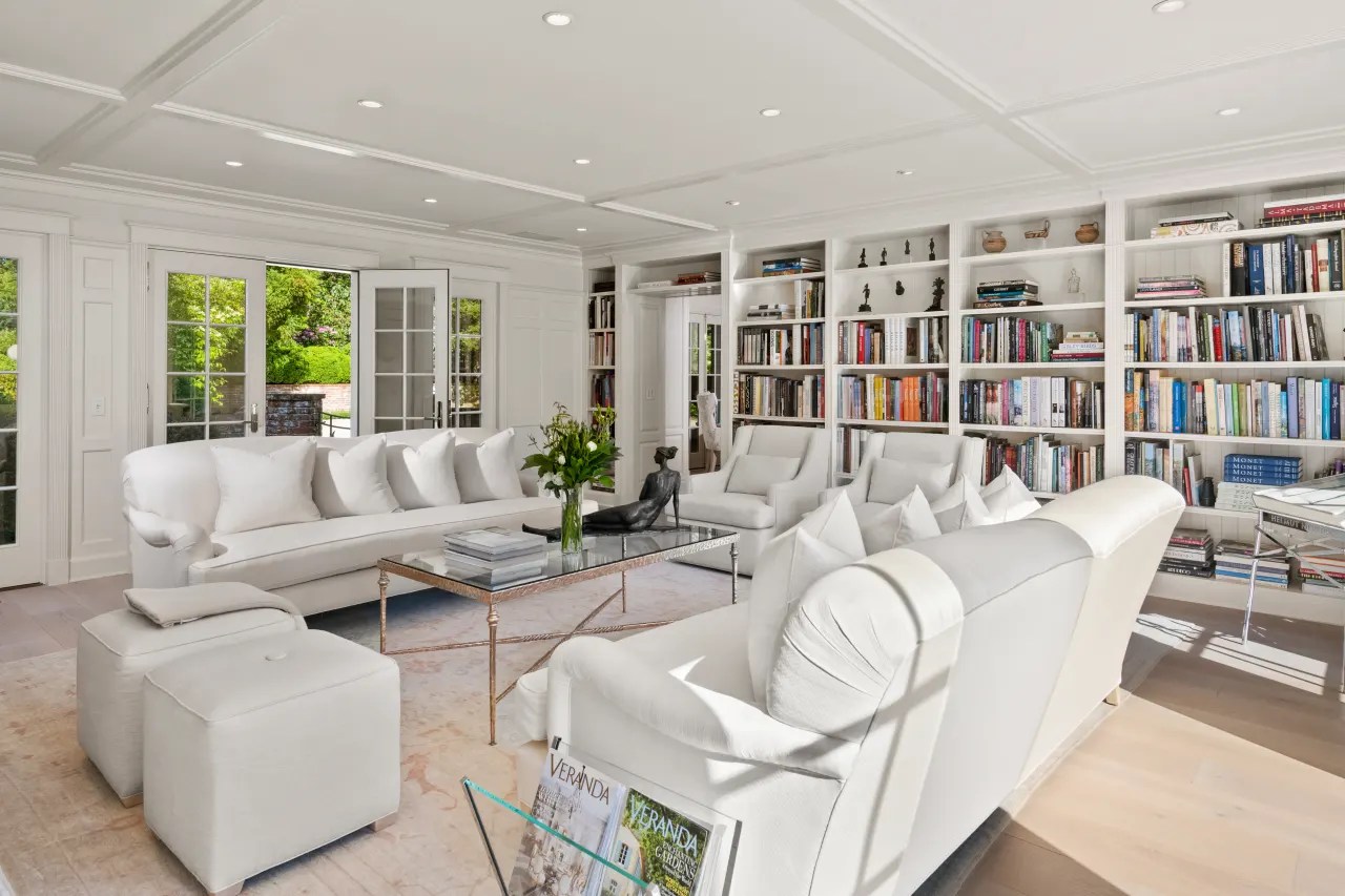 Connecticut Estate Surrounded By Manicured Gardens Lists For 6 Million