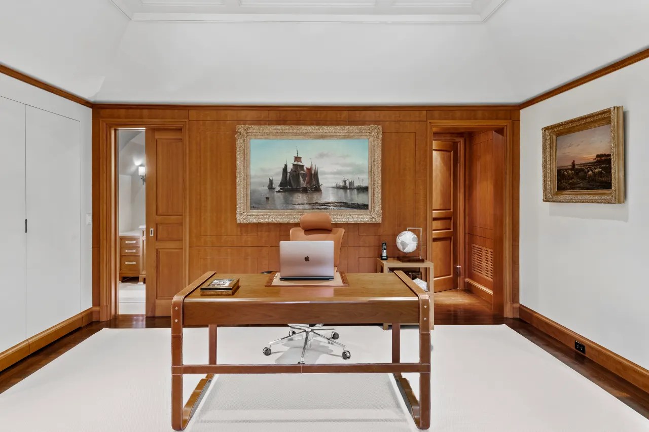 Connecticut Estate Surrounded By Manicured Gardens Lists For 6 Million