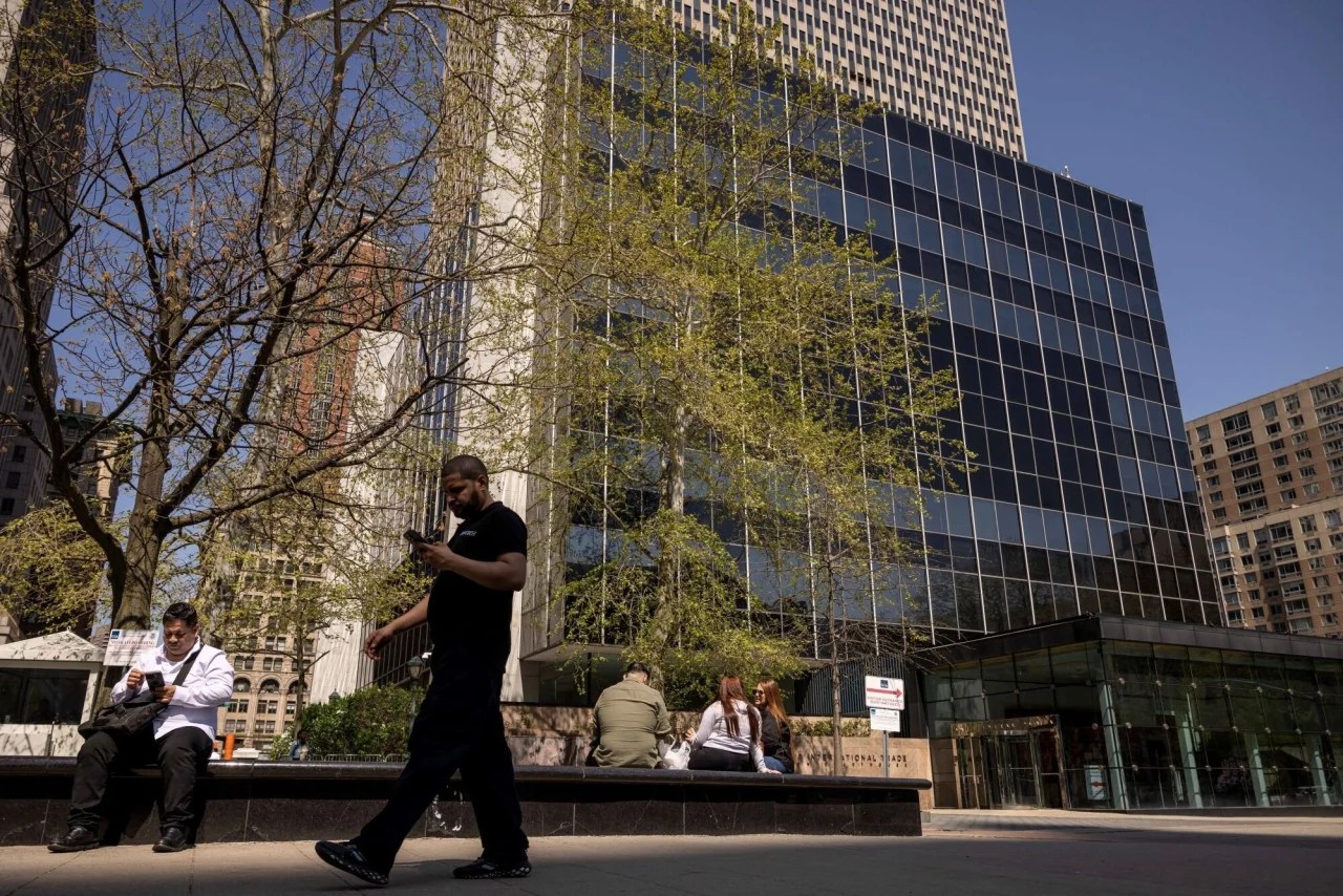 How Uncertainty From Trump S Tariffs Is Rippling Through The Economy Wsj